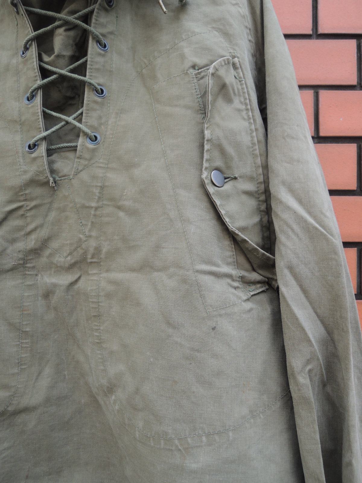 USN rain-parka: container